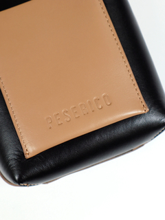 牛革使いミニマルショルダーバッグ / PESERICO（ペセリコ）｜woollen online store（ウールンオンラインストア）